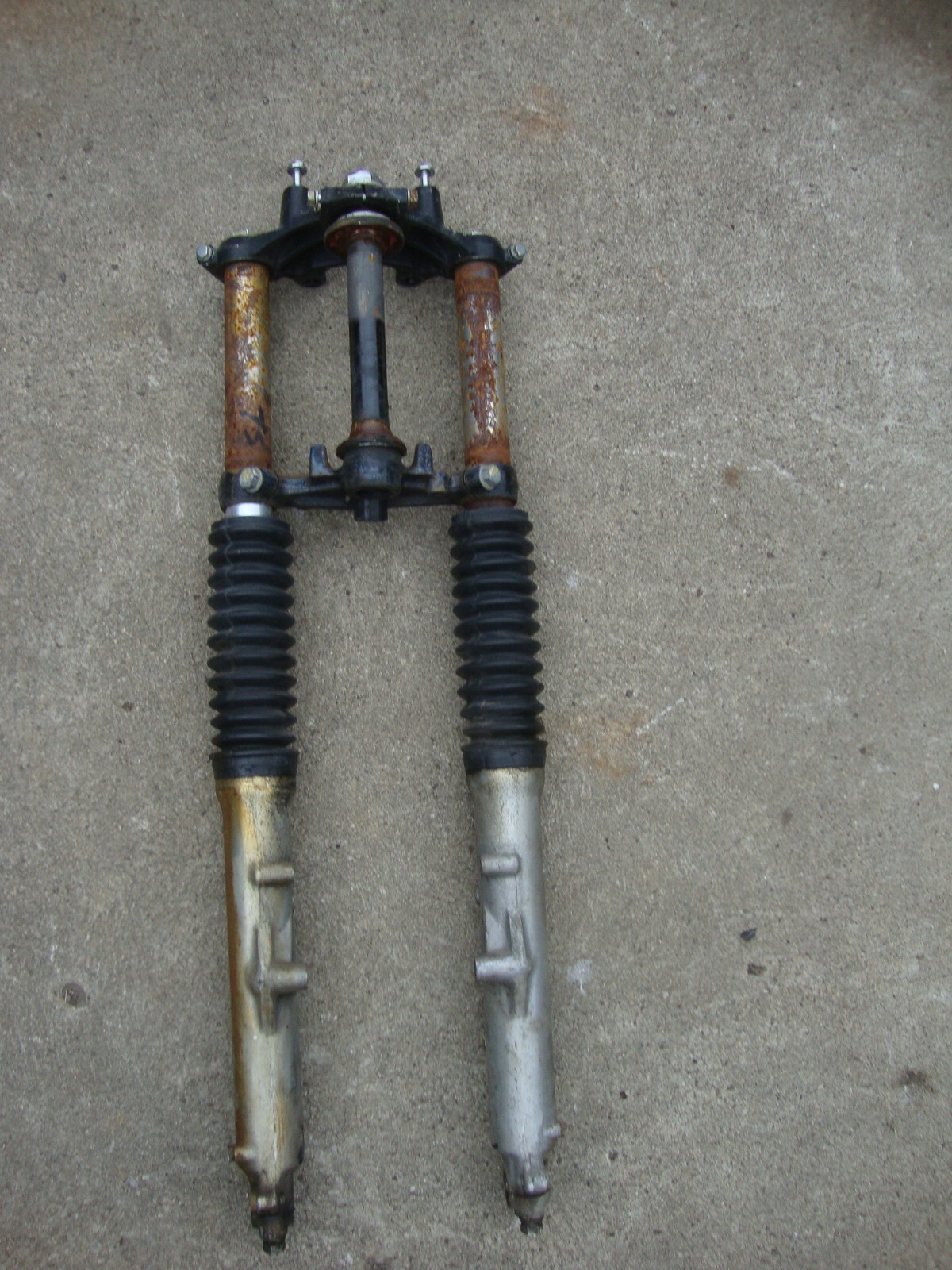1971-1976 Honda CB500 CB550 OEM Forks w Triple Tree 1975