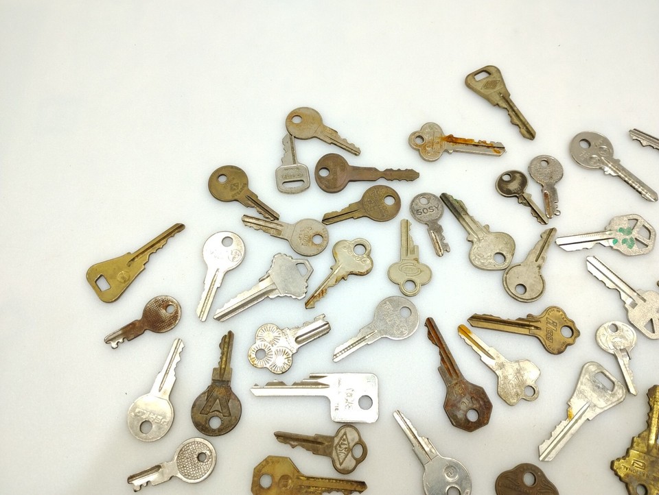 Lot of 70 Misc. Vintage Keys for Old Padlocks Drawers Boxes Doors etc ...