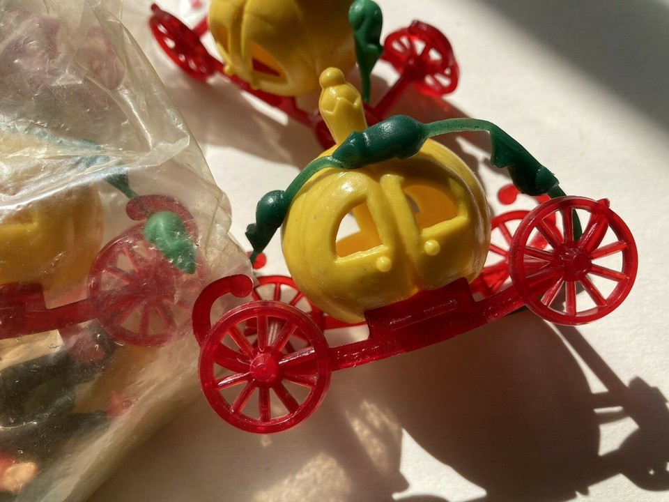 EMENEE TRANSOGRAM PLAY SET VINTAGE HARD PLASTIC CINDERELLA COACH ...