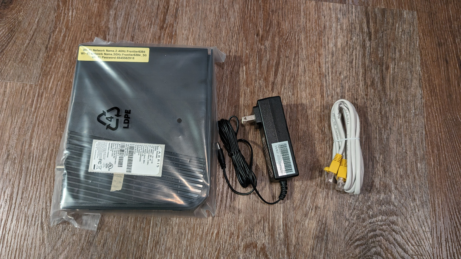 ARRIS 802.11ac Wi-Fi and MoCA 2.0 Ethernet Voice Gateway Modem Router ...