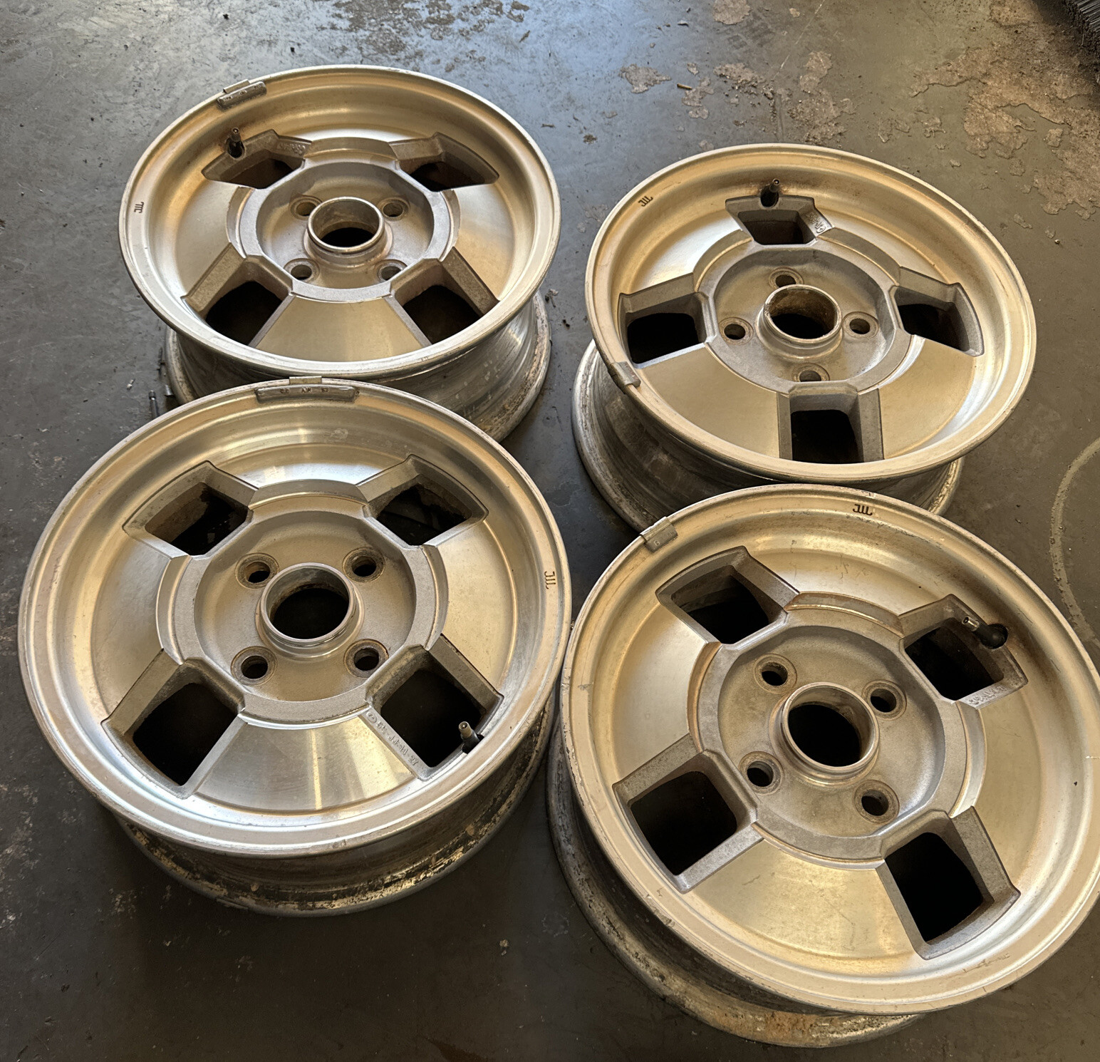 Toyota Corolla Ae86 Stock