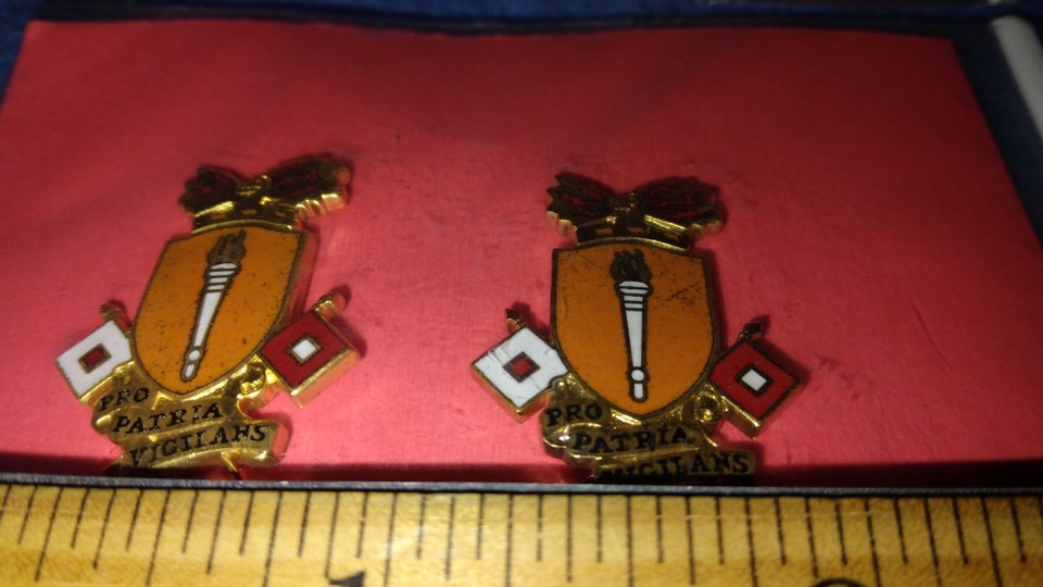 10 PAIRS OF - U.S. Army SIGNAL SCHOOL Unit DI DUI Crest PINS - L-22 | eBay