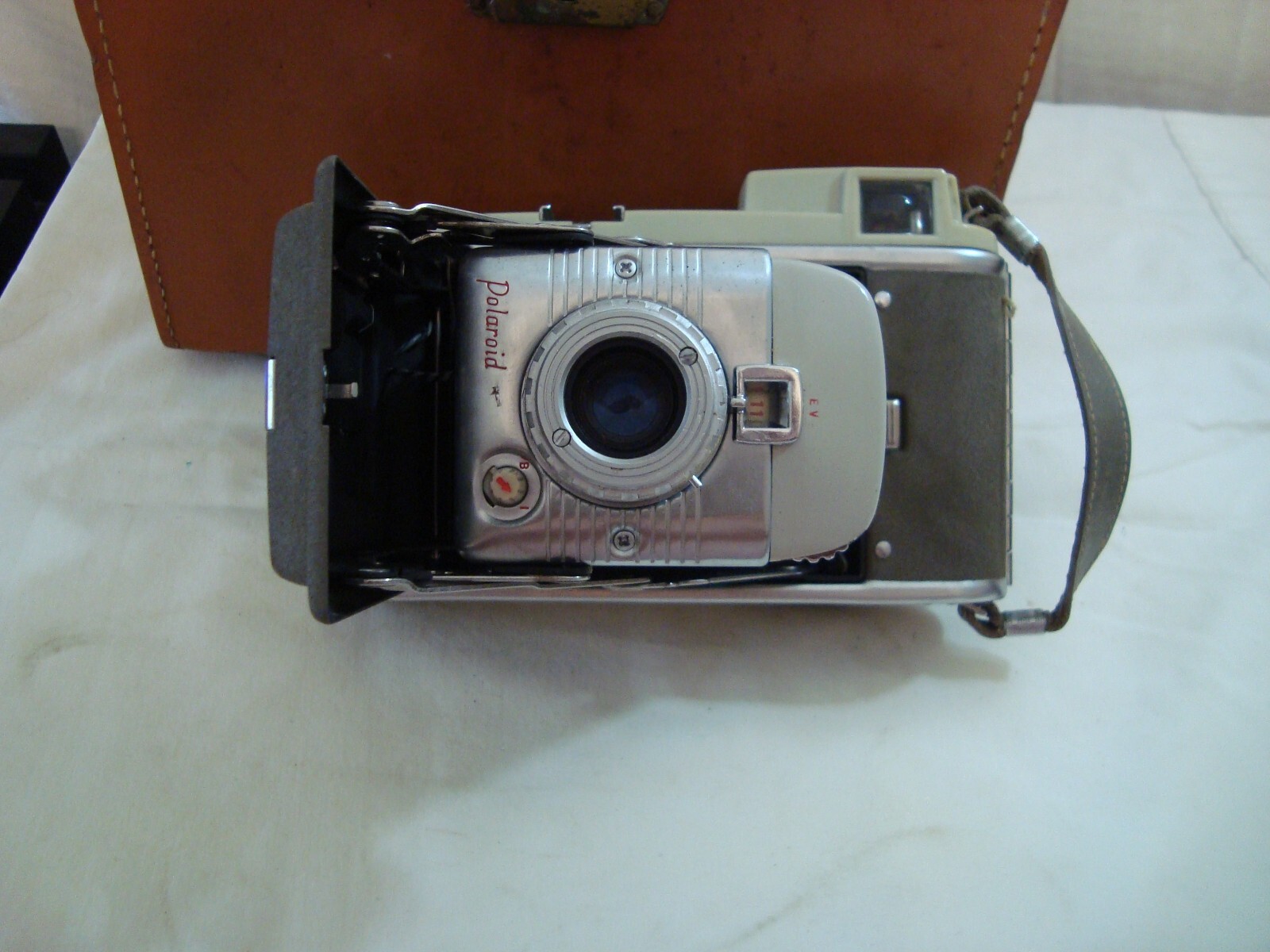 Vintage Polaroid Land Camera Model 80A With Leather Case, Booklet | eBay