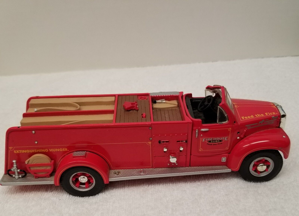 First Gear 1/34 scale die cast model of 1960 Mack B model pumper fire ...