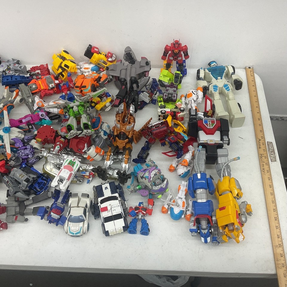 HUGE LOT Modern 26 lbs Transformers Optimus Prime Robots Action Figures ...