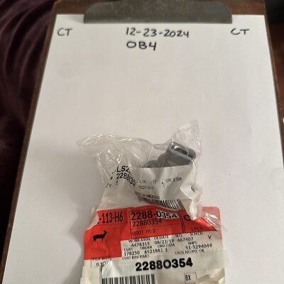 Genuine GM Front Side Turn Signal Lamp Socket 84987048 | eBay