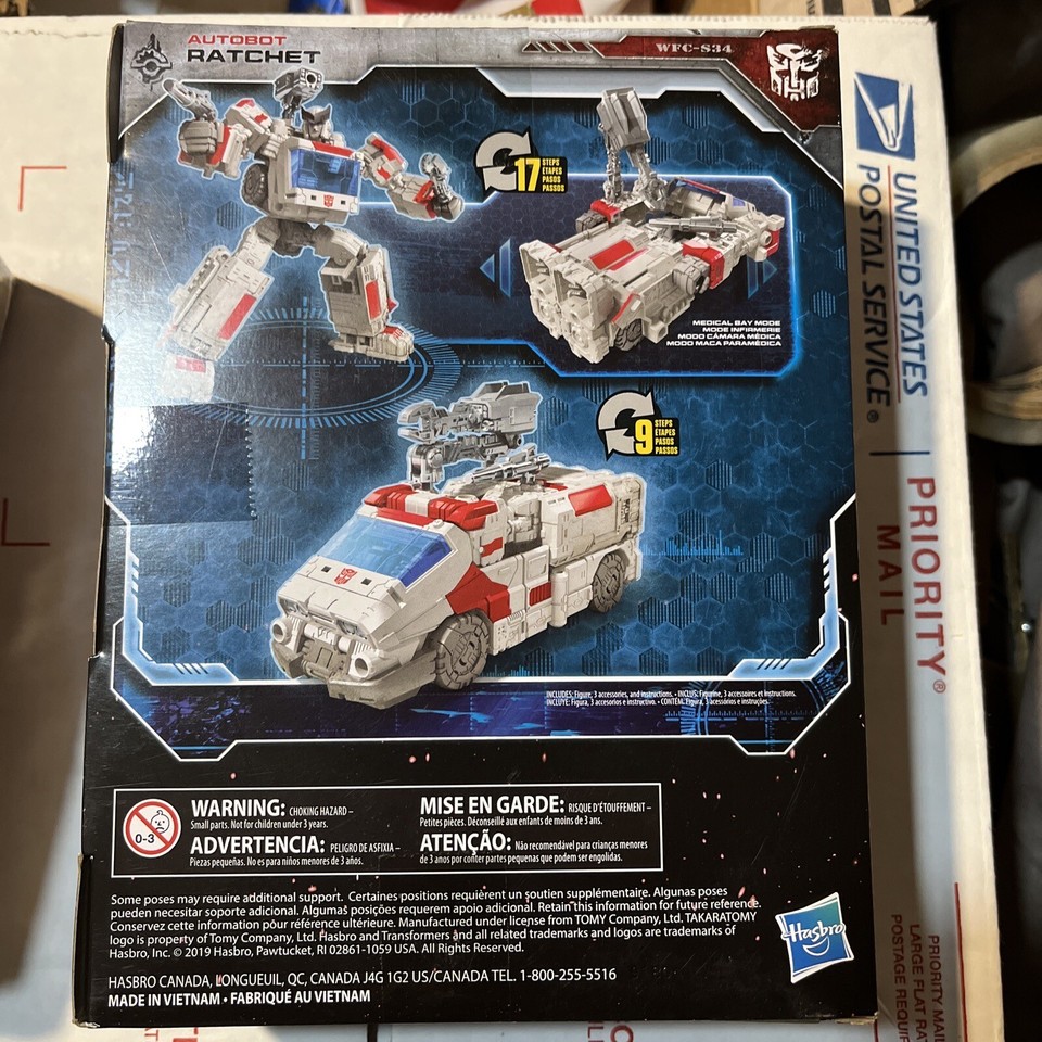 Hasbro Transformers War for Cybertron Seige Ratchet Walgreens Excl. New ...