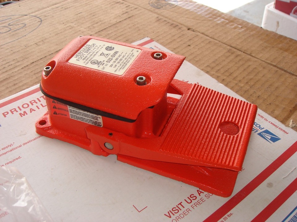 NOS LINEMASTER 532-SWN / 532SWN HERCULES FOOT SWITCH USA | eBay