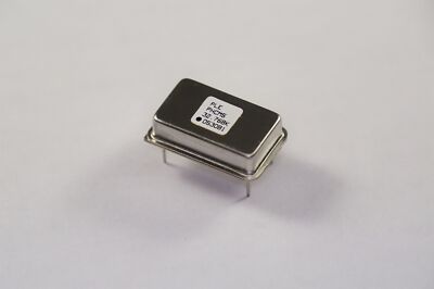 P1145-HCM-32.768K Pletronics CMOS Clock Oscillator Quartz Crystal 32. ...