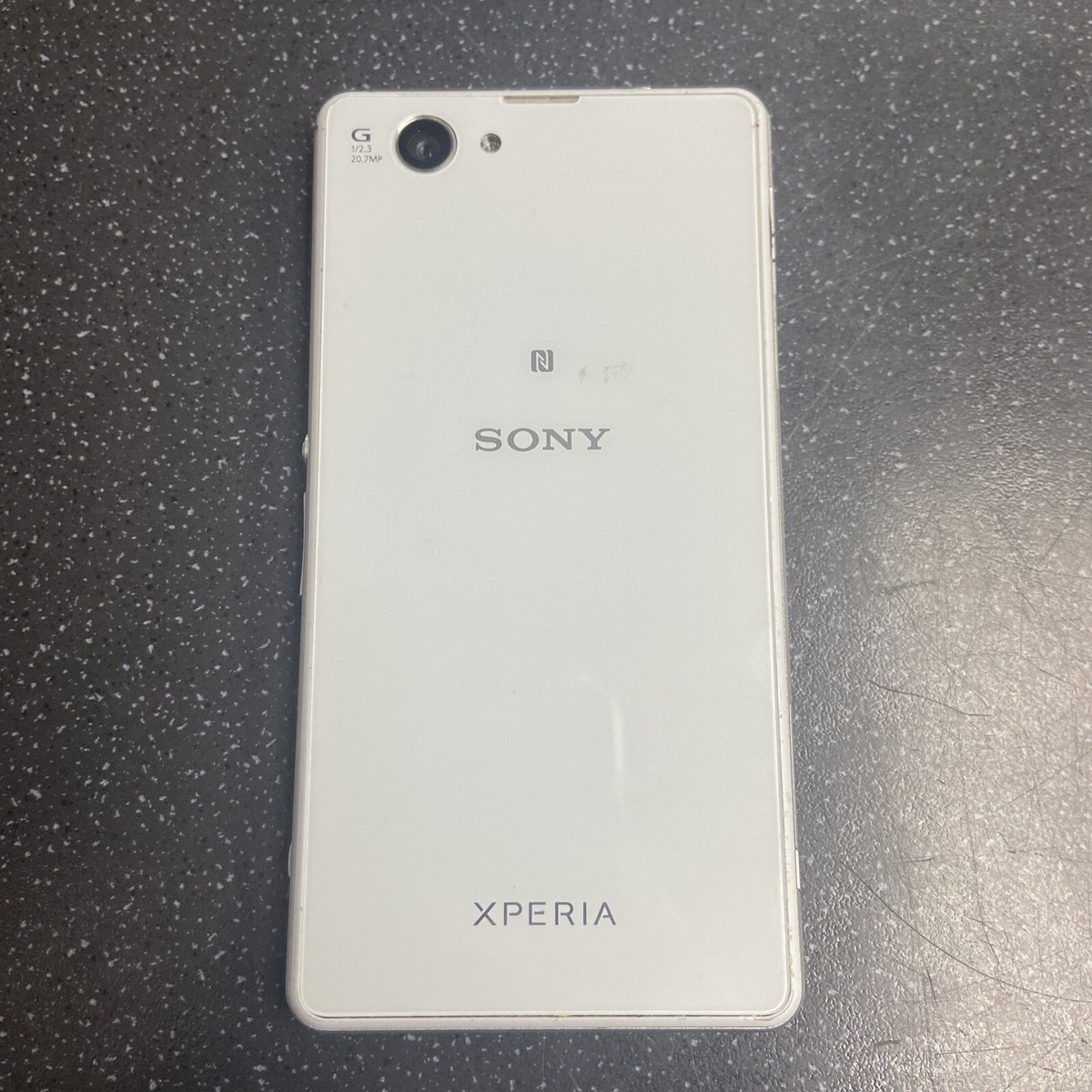 Xperia Z1 White Front Sony Xperia Z1 Royalty Free Images, Stock Photos