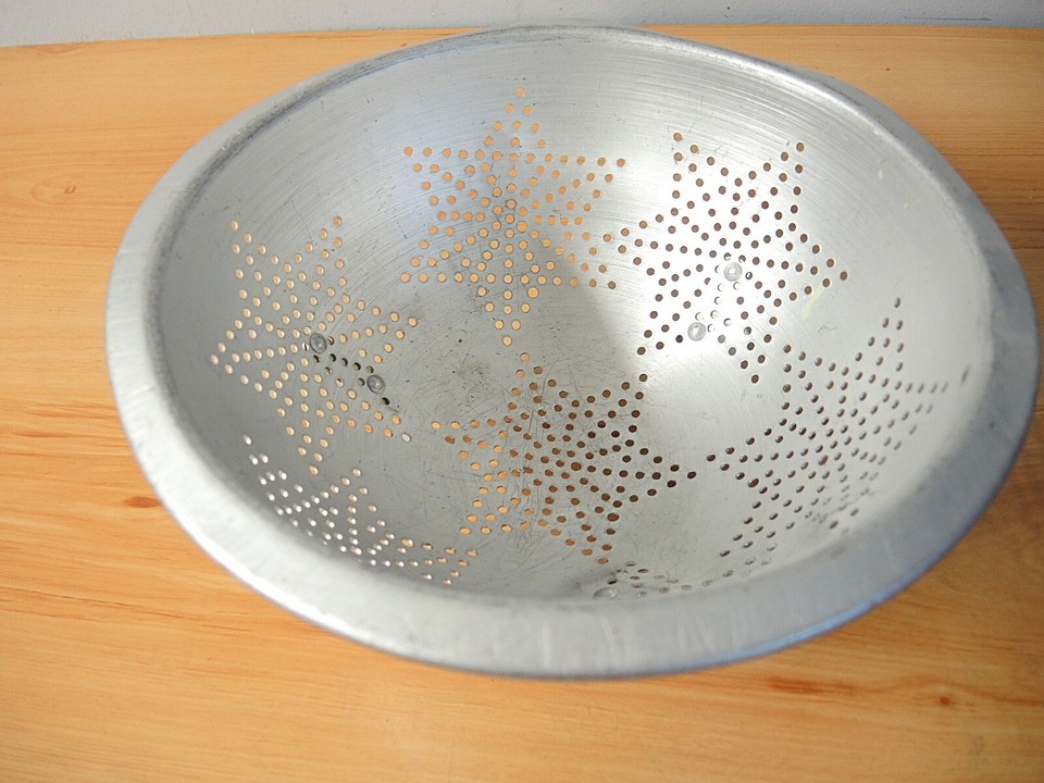 VINTAGE 7 STAR ALUMINUM COLANDER - 10" WITH 3 FEET & 1/2" RIM | eBay