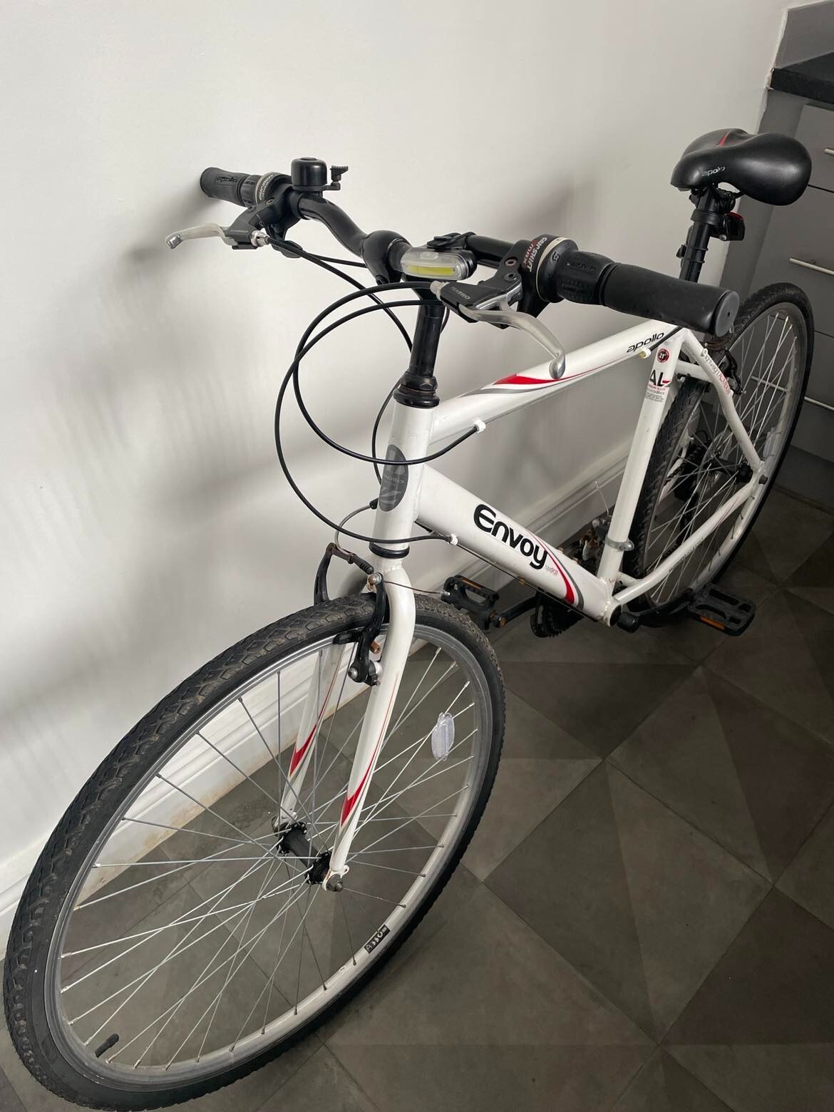 Apollo Envoy Hybrid Men's 21 inch Bike with Weather Cover, Locks, and Lights. | eBay UK