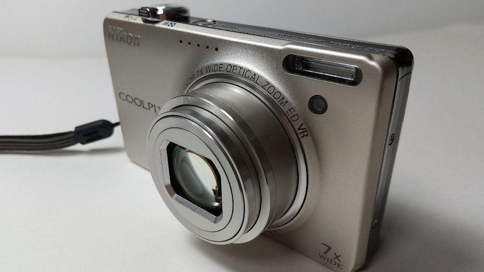 Nikon Coolpix S6000 14.2MP 7X Zoom Digital Camera English Language w ...