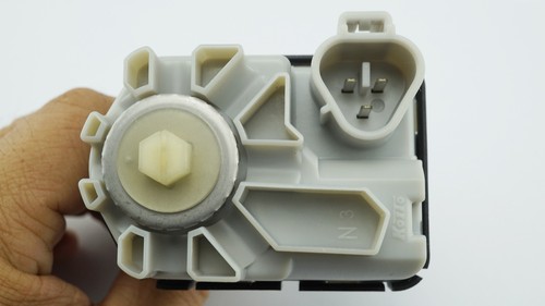 TOTOTA HILUX NEW FORTUNER 2015-17 LEVELING MOTOR 85661-12020 | eBay