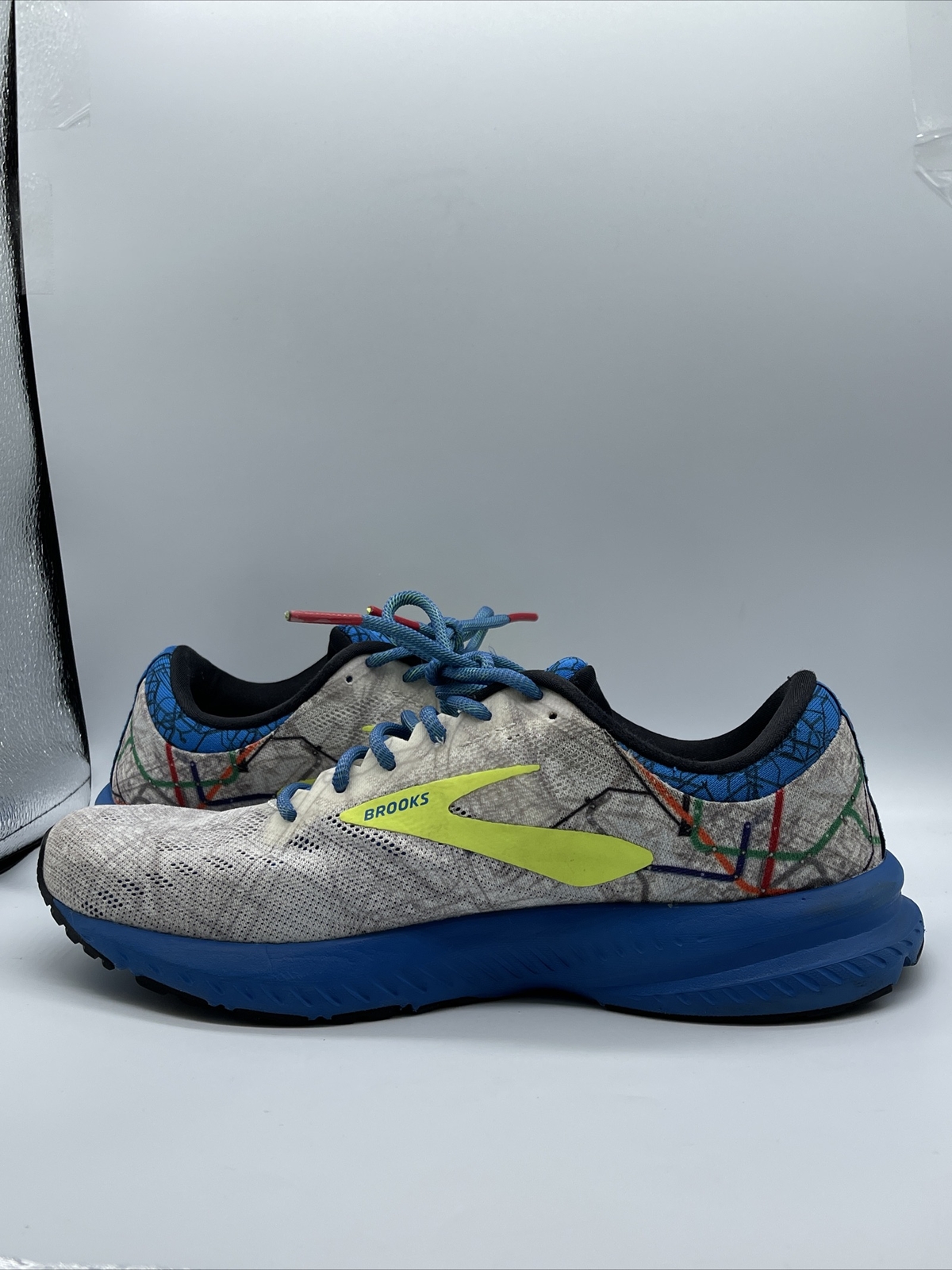 Brooks Boston 2019 Launch 6 Special Edition Sz 8 - Gem