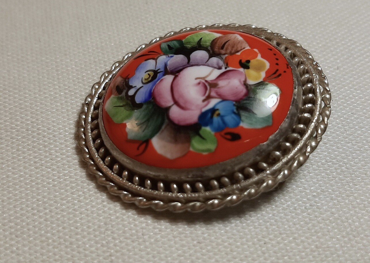 Vintage Cold Painted Enamel Flower Bouquet on Red Ena… - Gem