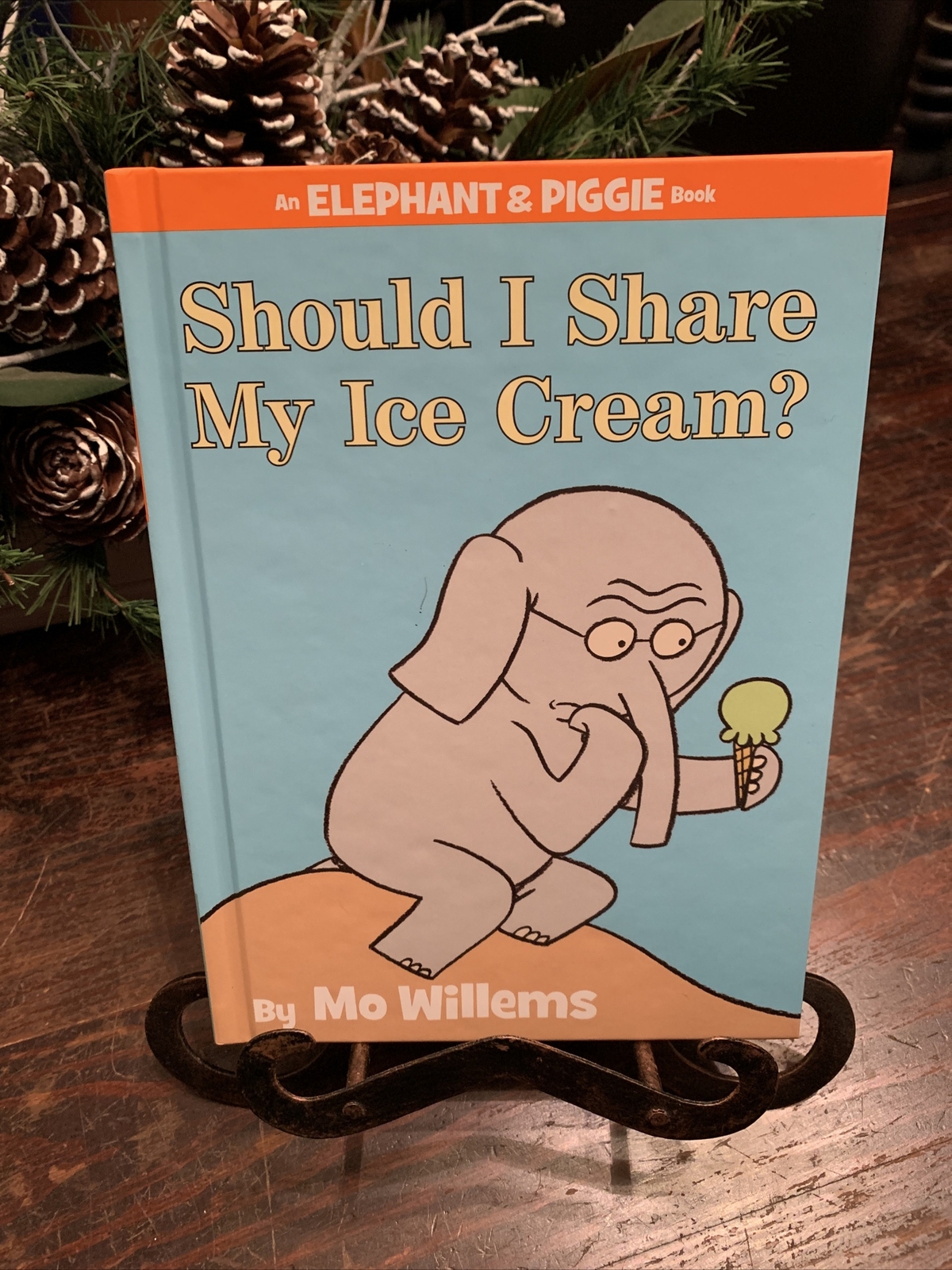 Should I Share My Ice Cream? an Elephant and Piggie Book by MO Willems ...
