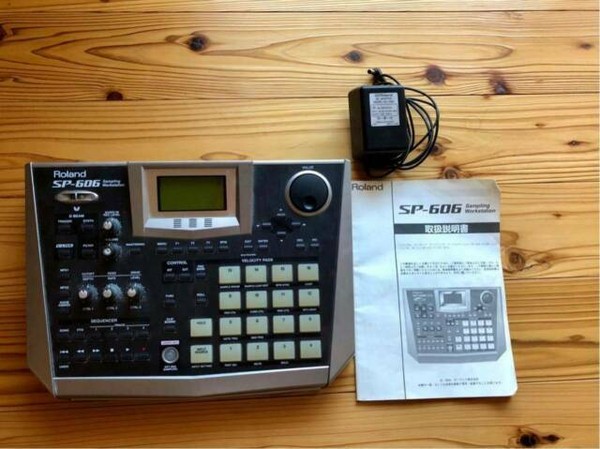 Roland Sp-606 Sampling Workstation Sampler Drum Machine SP606 for sale ...