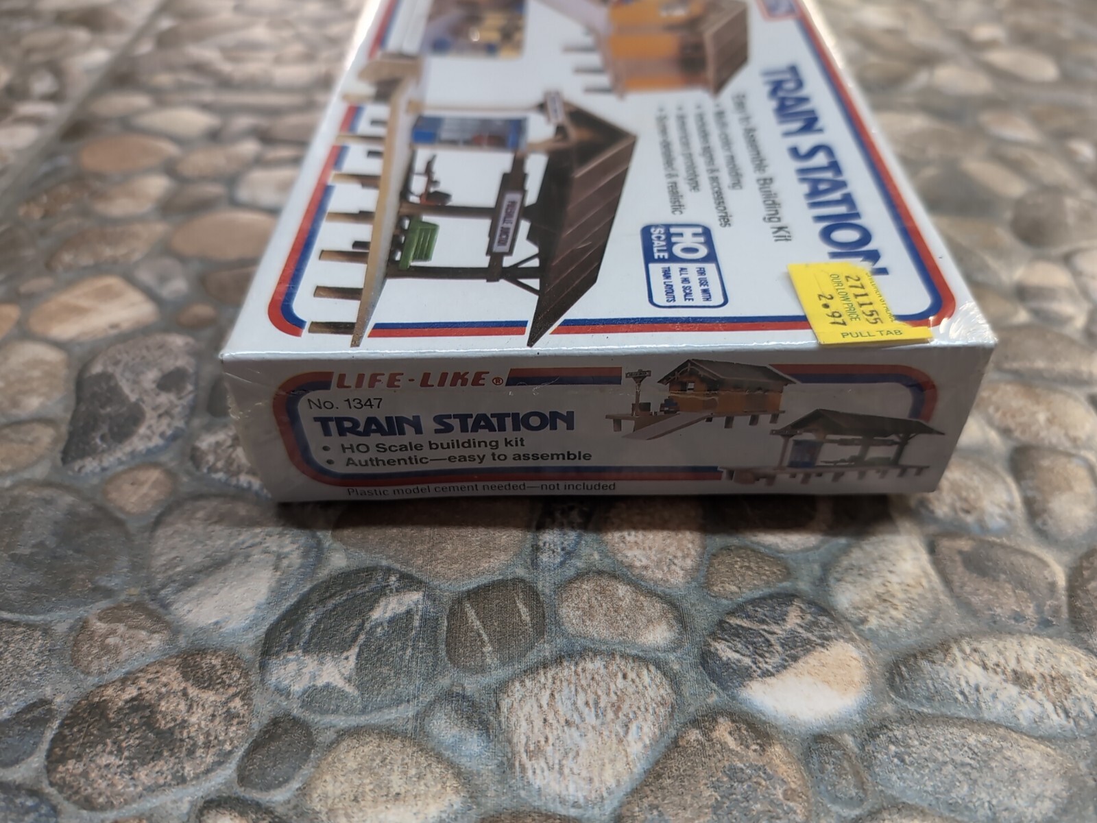 Vintage LIFE-LIKE TRAIN STATION HO Scale Model Building Kit No. 1347 ...