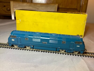 Trix Trains 1123 2 Rail BR Blue Class 42 warship Diesel Loco D809 ...