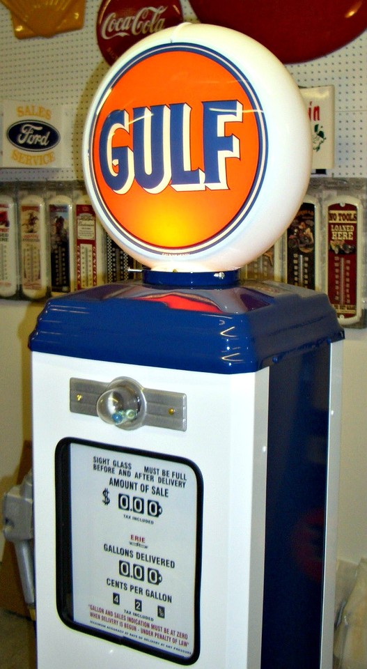 NEW GULF REPRODUCTION GAS PUMP - ANTIQUE OIL REPLICA (WHITE & BLUE ...