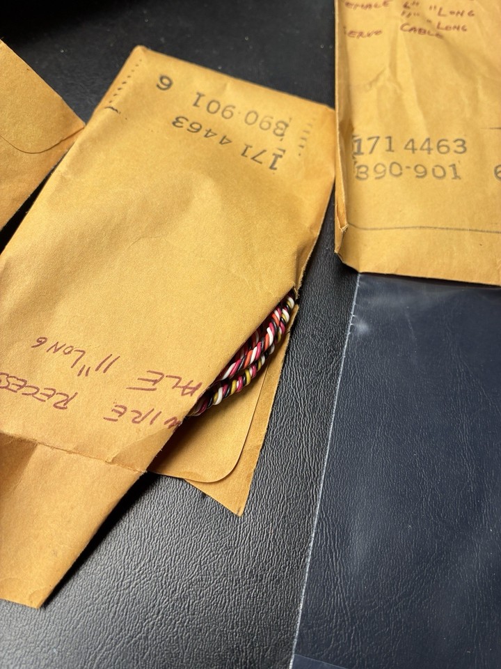 167. NOS Large Lot Deans Kraft Ace Connectors For Balsa Model airplane ...