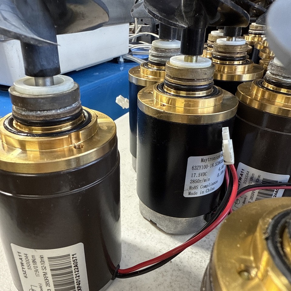 Maytronics Dolphin MOTOR M400 & SUPREME POOL CLEANER 5500028 5500044 17 ...