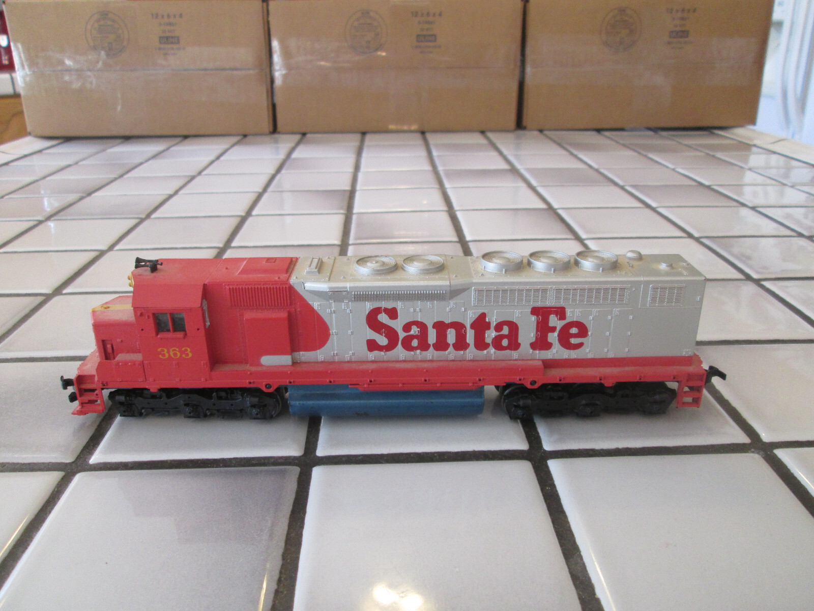 athearn SANTA FE powered engine HO scale | eBay