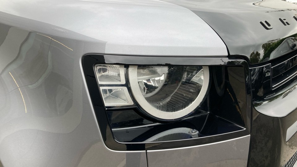 2021 Land Rover Defender 3.0 D250 X-Dynamic S 90 3dr Auto Diesel Estate ...