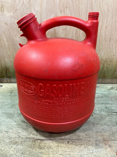 Eagle 1.25 Gallon PLASTIC GAS CAN PG-1 - PRE-BAN - No Caps or Spouts ...
