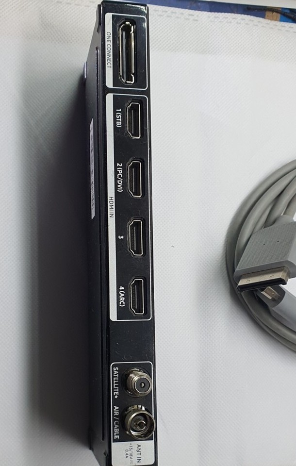 SAMSUNG ONE CONNECT BOX MINI (WITH CABLE) BN91-17814H | eBay