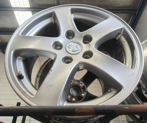 17" Commodore VX SS Genuine Wheels Suit Commodore VX, VZ, VY- 17x8 5/ ...