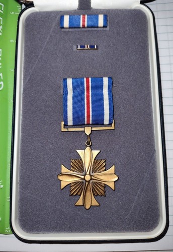 Distinguished Flying Cross US Army Air Corp Pilots Medal with Ribbon ...