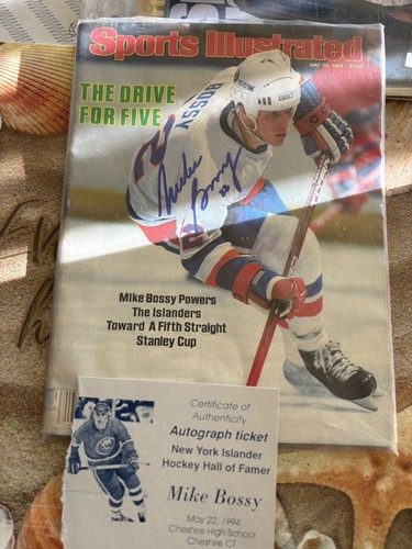 Mike Bossy Signed Sports Illustrated 5/14/84 Islanders Beckett ...