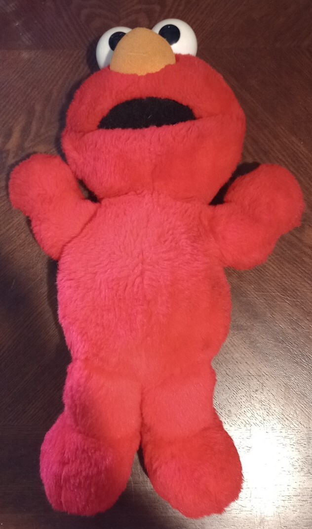 Sesame Street Tickle Me Elmo Hasbro Laughing Talking Stuffed Plush Toy