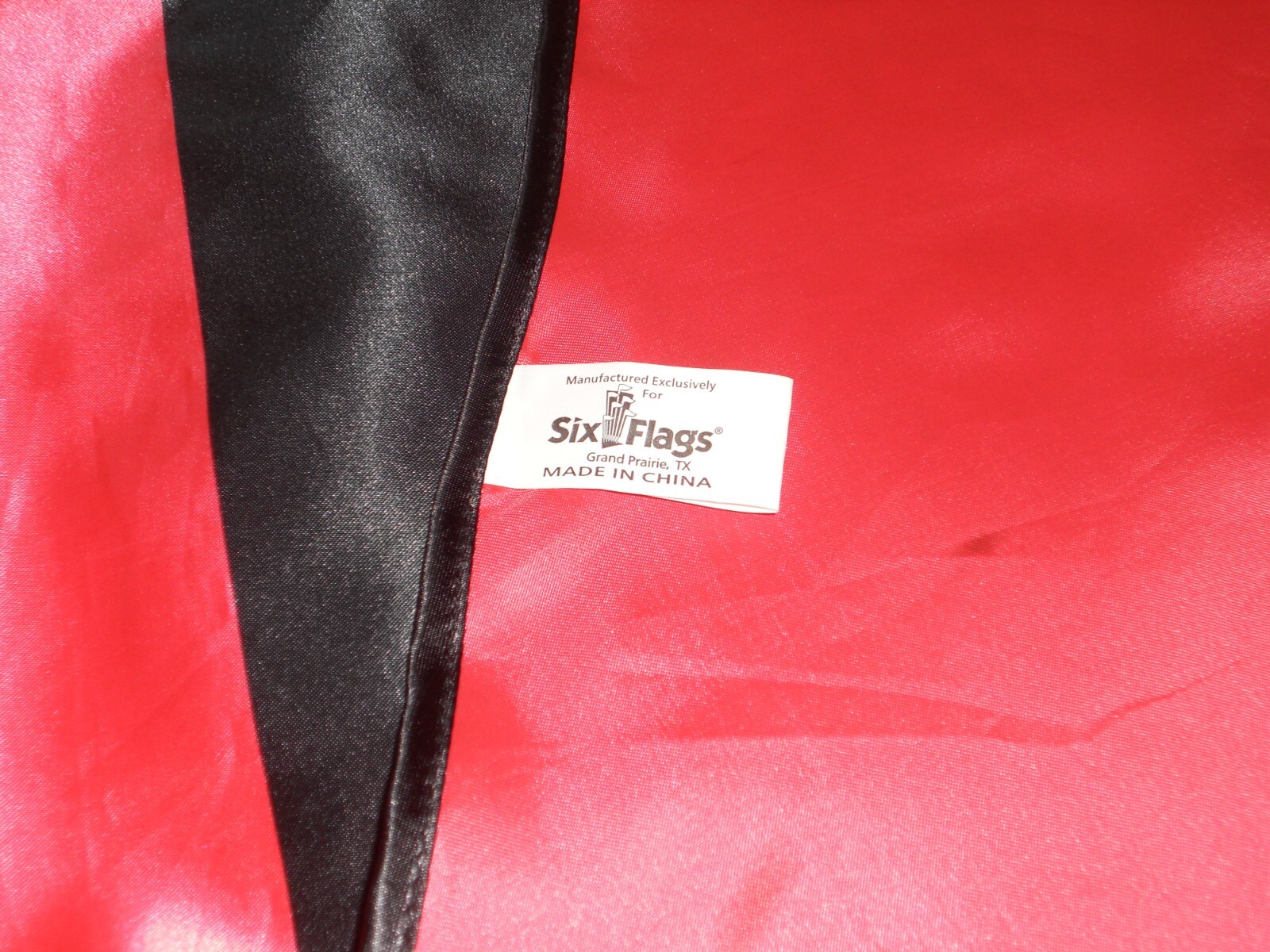 Six Flags Superhero/Villain Cape, HARLEY QUINN - Gem