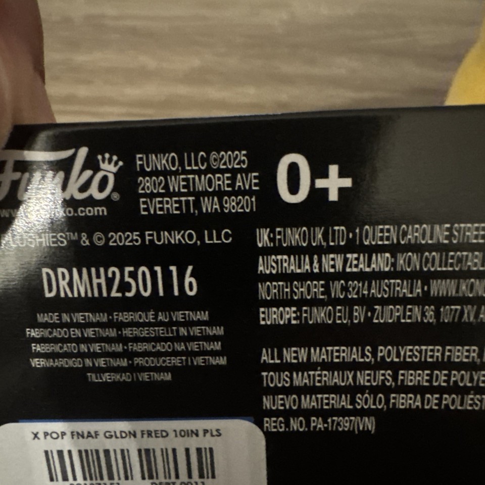 2024 GOLDEN FREDDY PLUSH Funko FNAF 10 Year Anniversary NWT Hot Topic ...