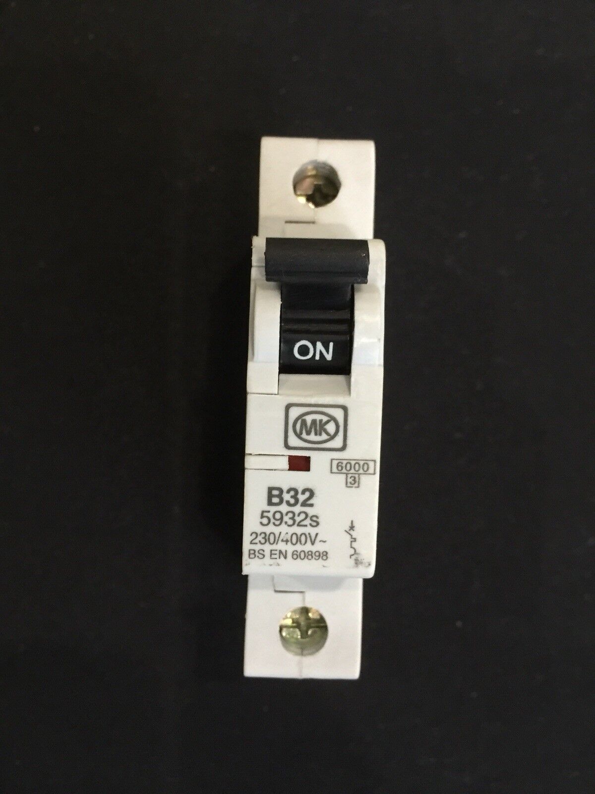 MK Sentry B32 CIRCUIT BREAKER 240V 5932s BS EN 60898 | eBay UK
