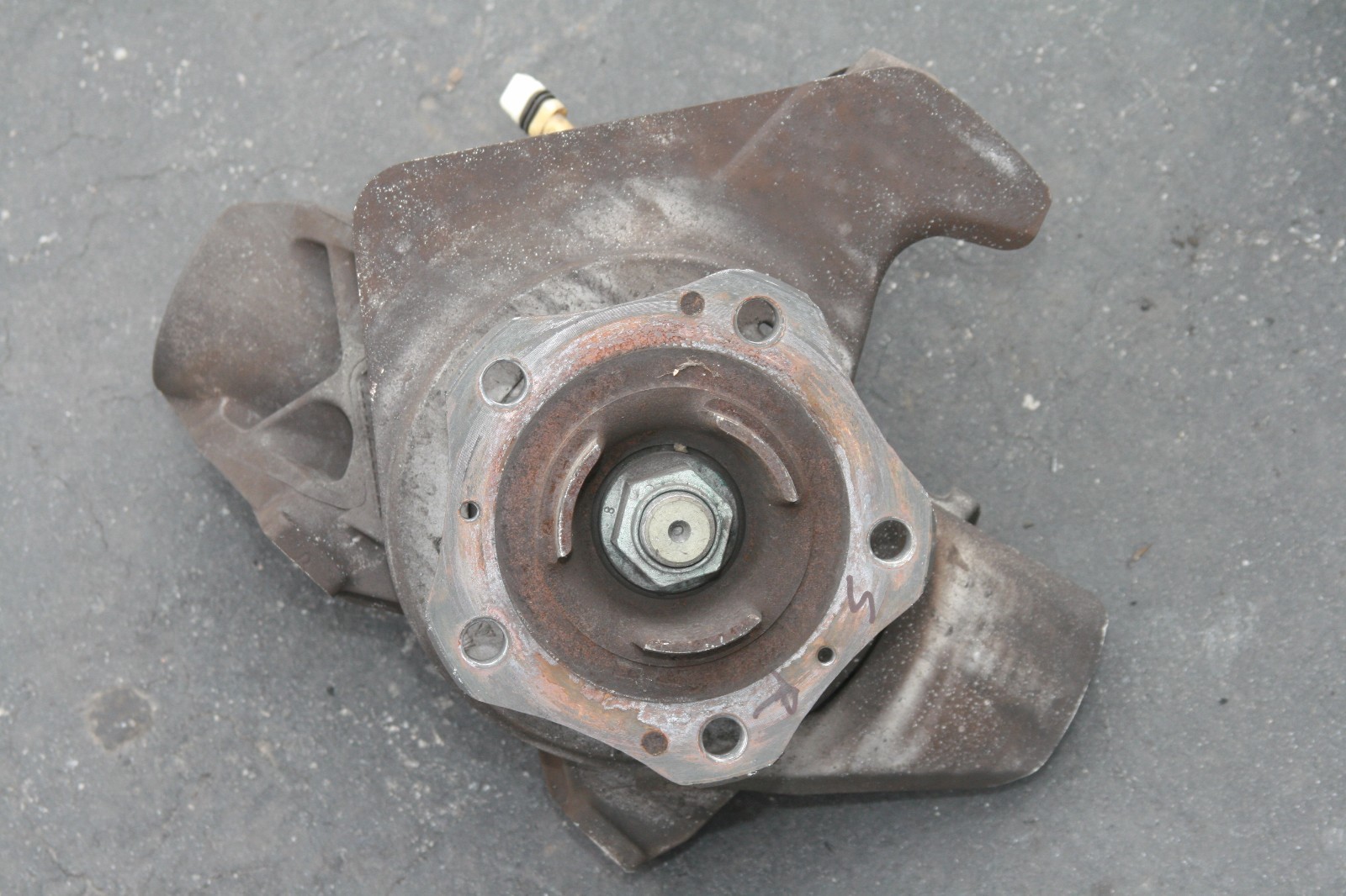 Porsche 996 99-05 / 986 Boxster 97-04 Front Right Wheel Hub Knuckle ...