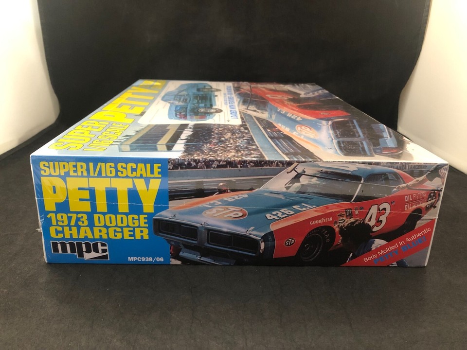 MPC Petty 1973 Dodge Charger - Super 1:16 Scale Plastic Model Kit 938 ...