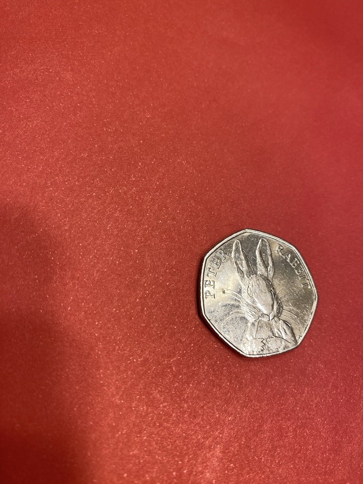 Beatrix Potter 2016 - VERY RARE Half Whisker ERROR Peter Rabbit 50p ...