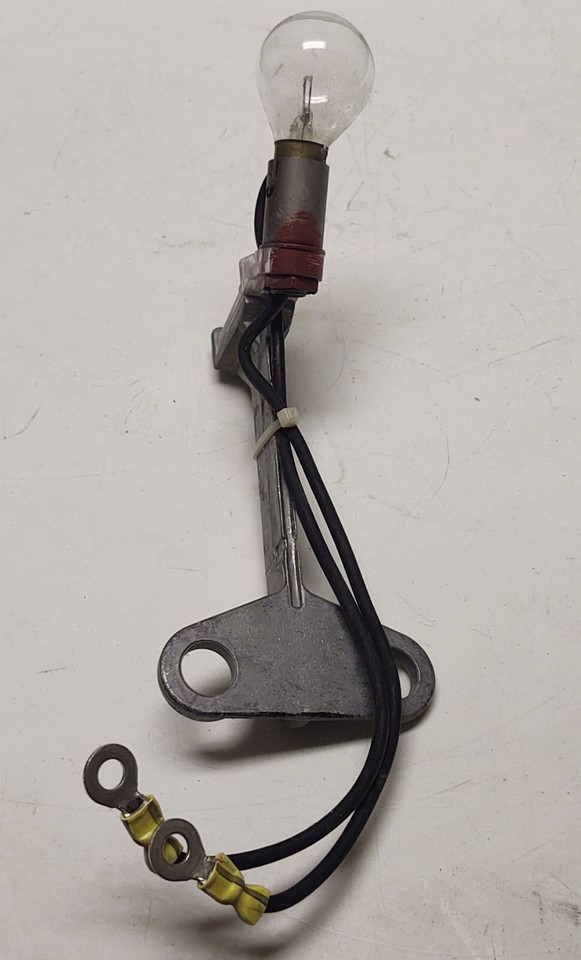 Railroad Crossing 10 VDC Light Bulb GE with Cast Aluminum Bracket Twist ...