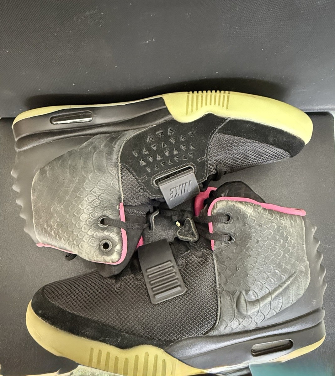 Yeezy 2 Solar Red Box