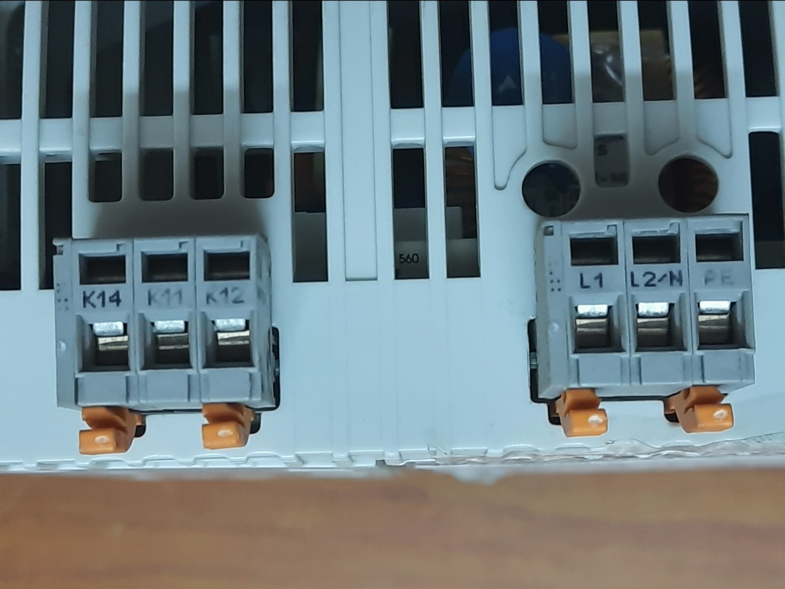 Lenze 8200 vector frequency inverter 0.37 Kw. - Type: E82EV371K2C -Used ...