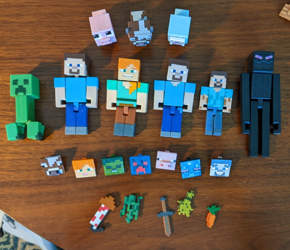 Minecraft Figures Lot Weapons Figures Steve Alex Enderman Creeper Pig ...