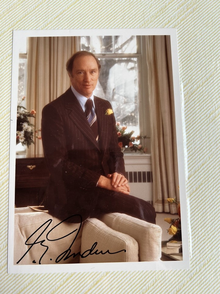 Press Photo Canadian Prime Minister Pierre Trudeau autograph | eBay