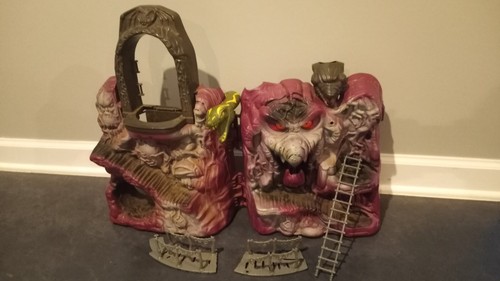 Vintage 1983 Snake Mountain Castle Skeletor He-Man Masters Of The ...