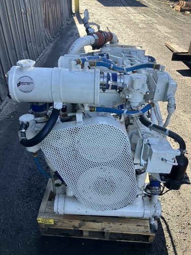 GOVERNMENT SURPLUS MAN D0824 TURBO MARINE DIESEL ENGINE | eBay