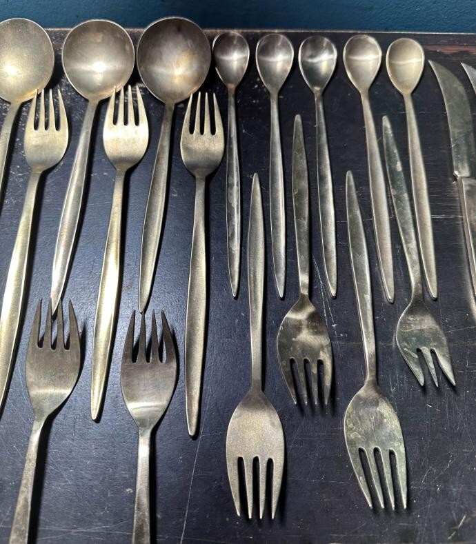 33 PIECE SET OF VINTAGE BRONZEWARE FLATWARE Serving Set Brass Bronze ...