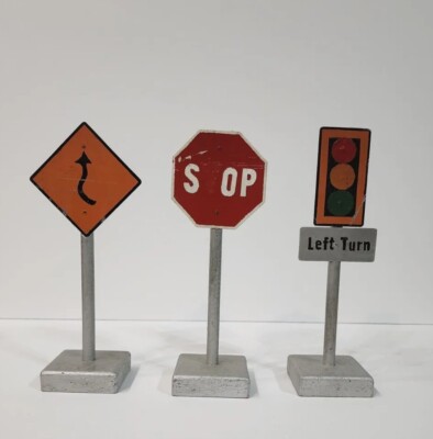 Vtg Model Toy Railroad Train Street Signs stop light posts metal tin ...
